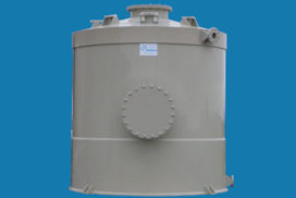 Cuverie plastique sur mesure - Cuves et Chaudronnerie - API Plastiques